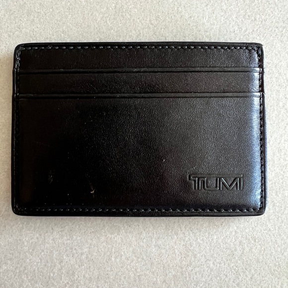 Tumi | Accessories | Tumi Black Leather Key Card Holder Minimalist ...